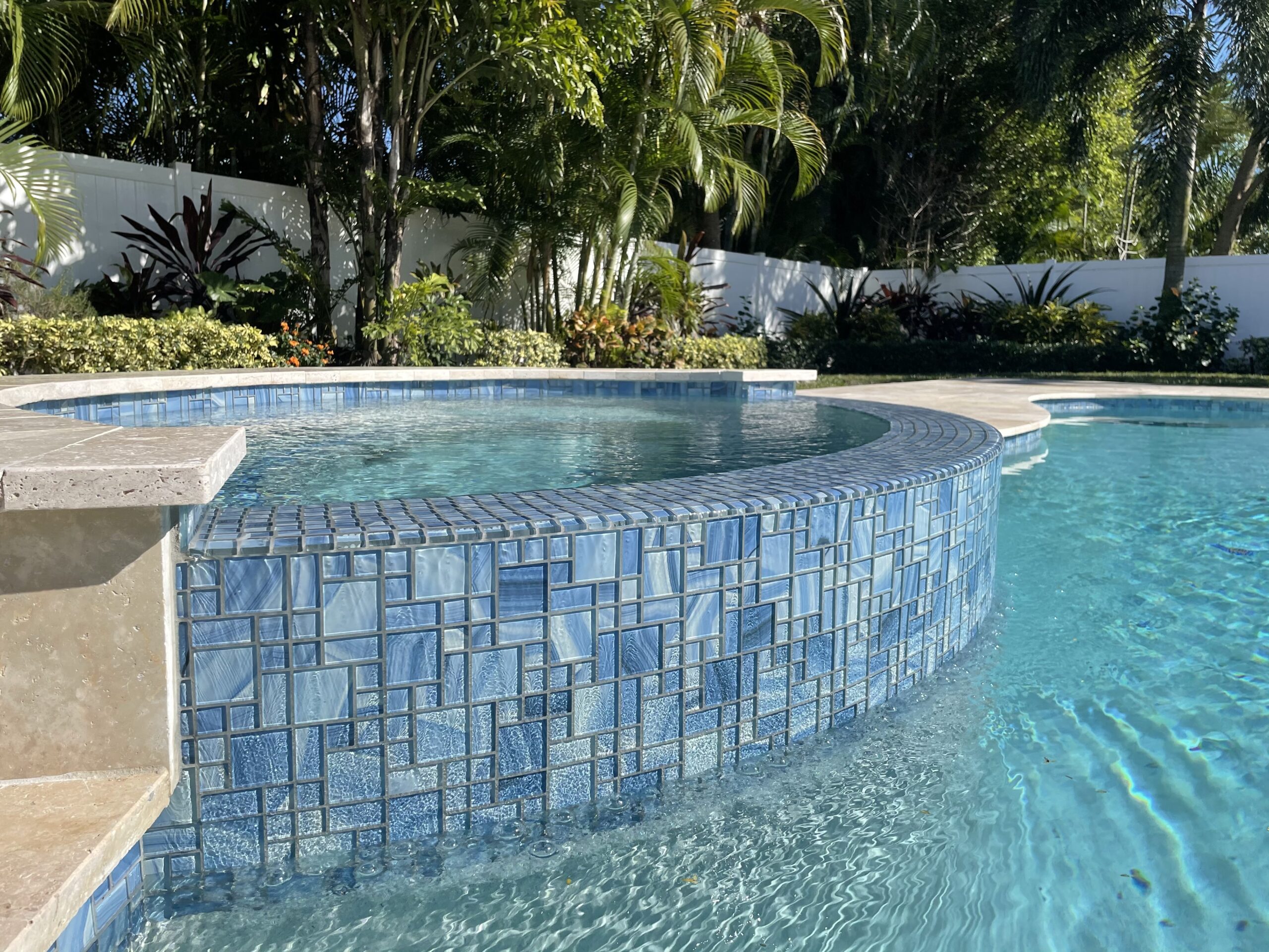 Glass Pool Tiles - POOLS & SURFACES DISTRIBUTOR