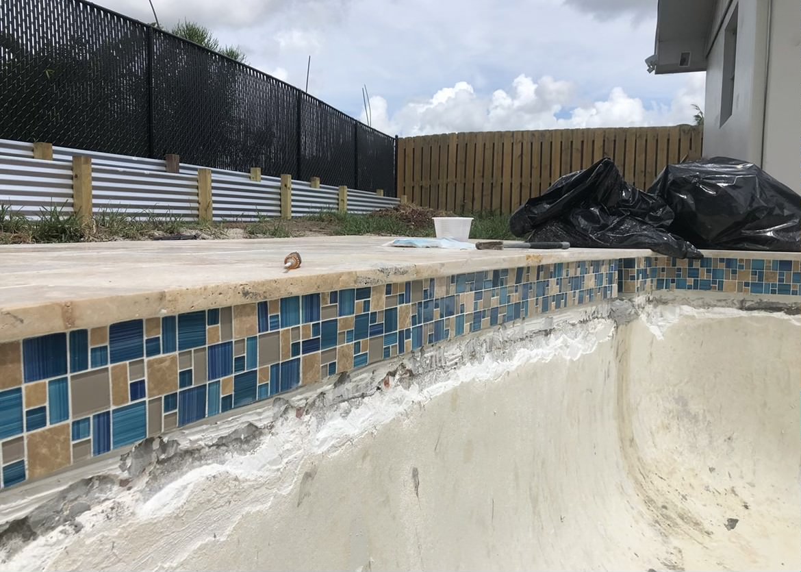 Glass Pool Tiles - POOLS & SURFACES DISTRIBUTOR