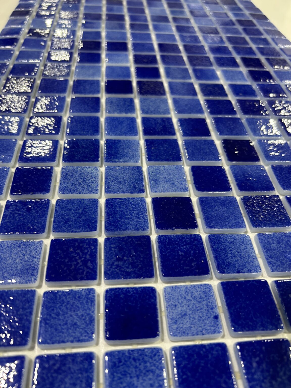 BETSAN EU COBALT GLASS MOSAIC TILE 1X1 - POOLS & SURFACES DISTRIBUTOR